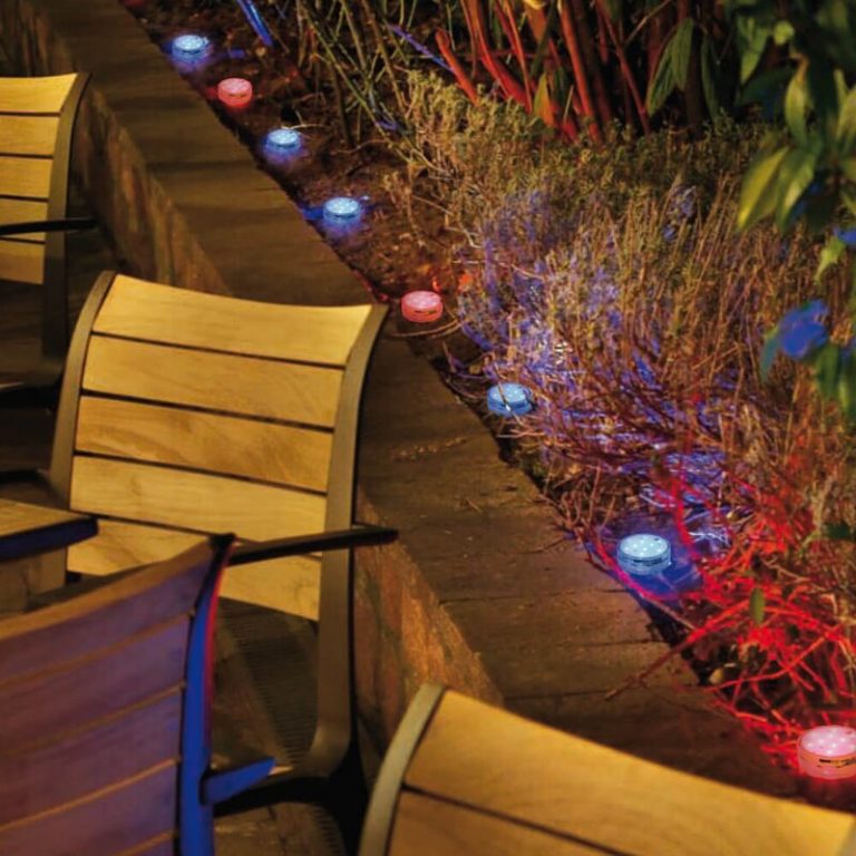 Veekindel RGB LED valgusti IP68 2W 3xAA puldiga | Lambiketid.ee